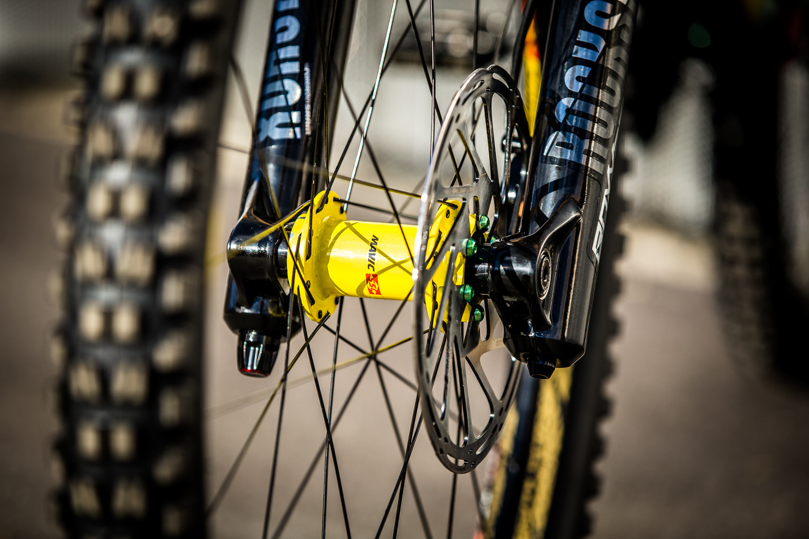 Deemax - WORLD CHAMPS BIKES - Canyon Factory Racing - Mountain Biking ...