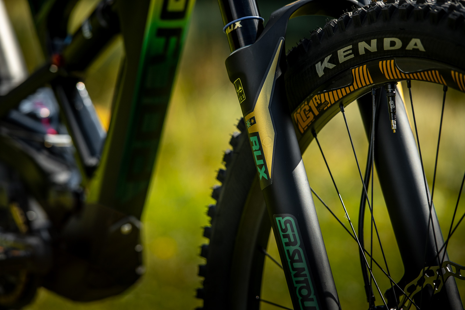 SR Suntour RUX Fork - WORLD CHAMPS BIKES - Mick & Tracey Hannah's ...