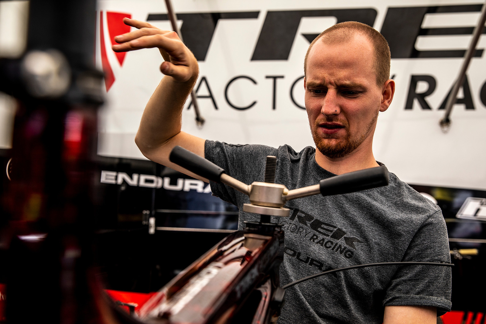 It's all in the Wrist - WORLD CHAMPS BIKE - Kade Edwards' Trek Session ...