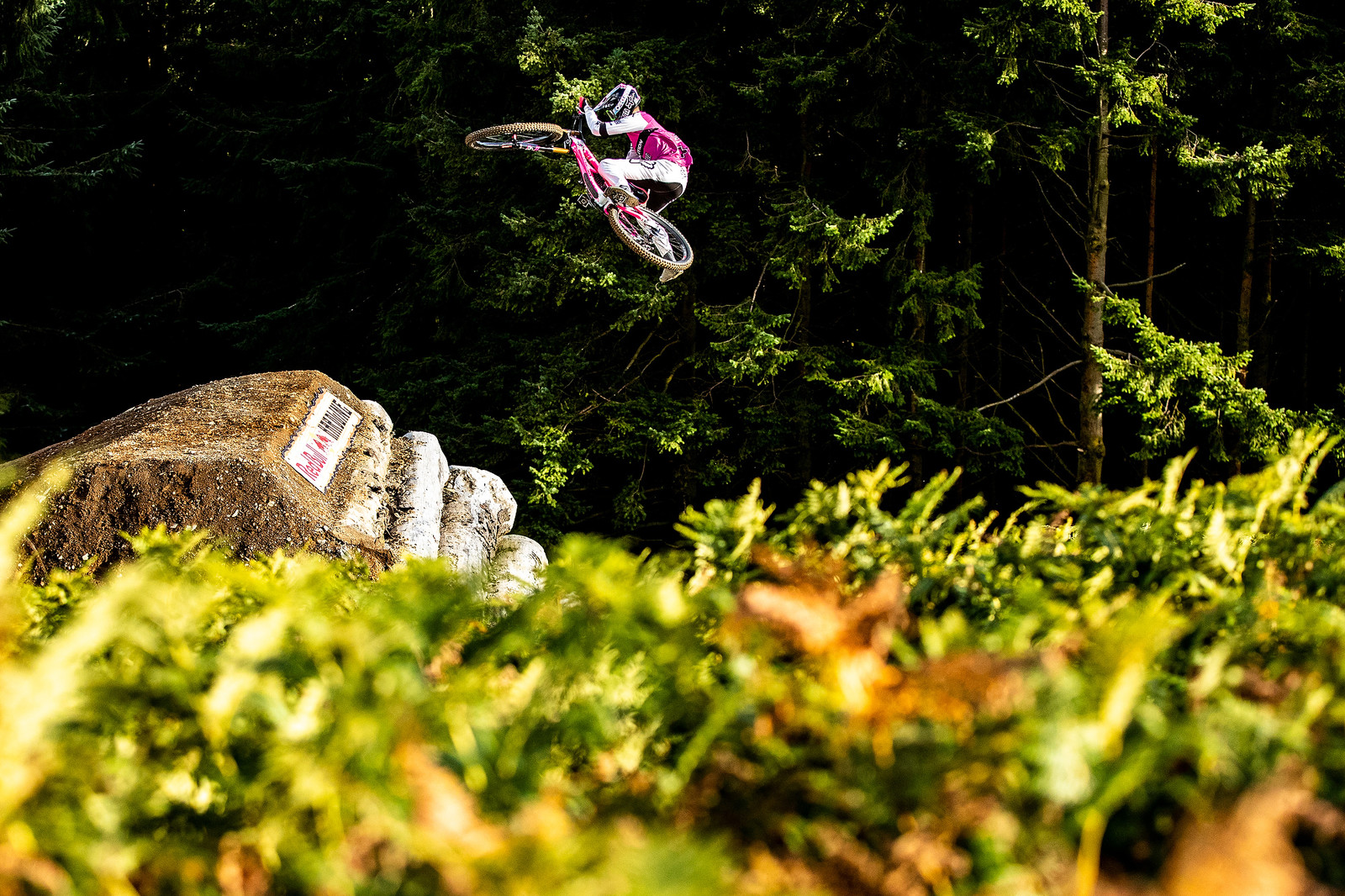 Lazy Leg Kaos - BIG AIR PHOTO BLAST - RED BULL HARDLINE - Mountain ...