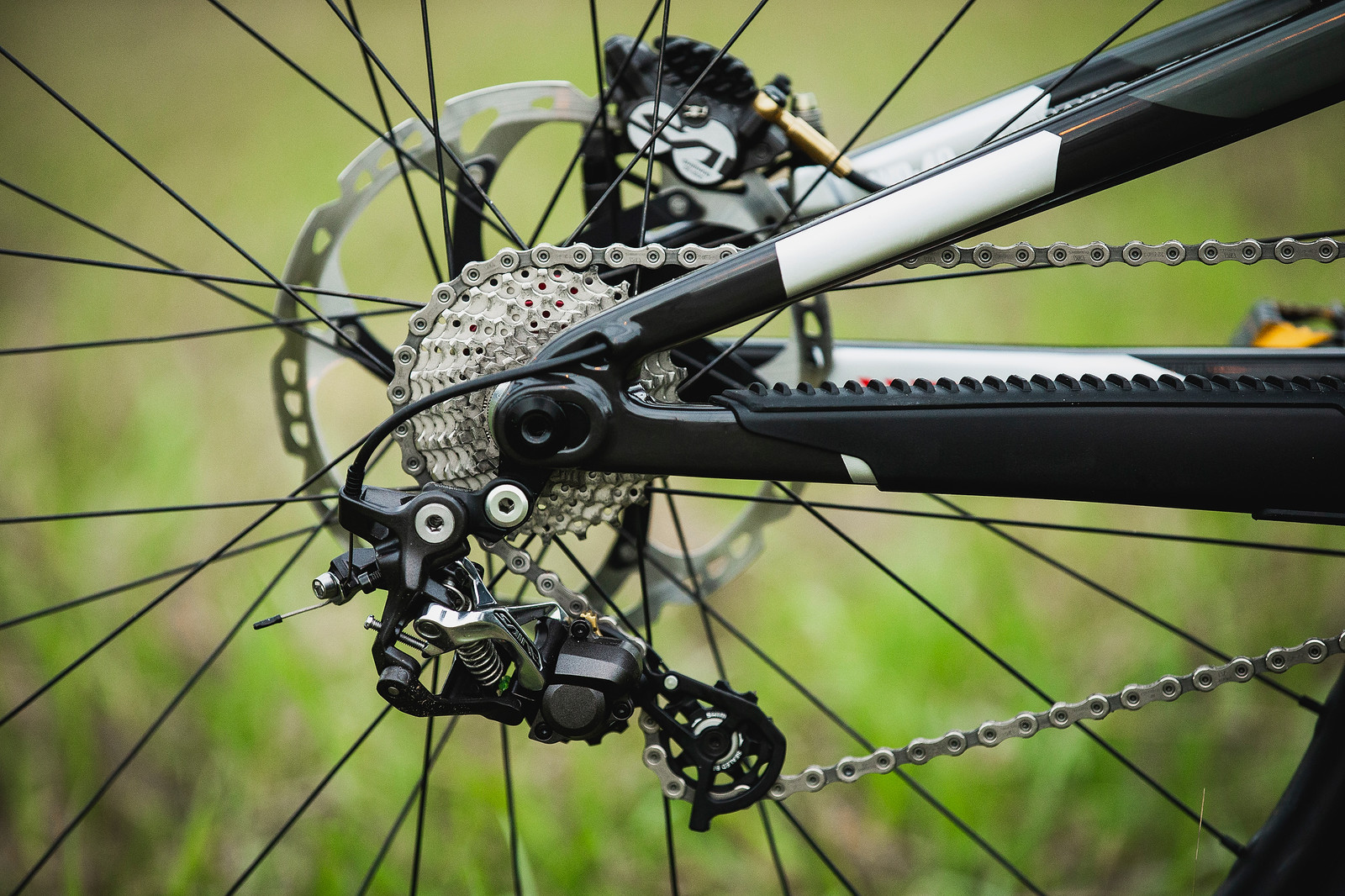 Luca Running 10-speed Cassette - Santa Cruz Syndicate 2019 World ...