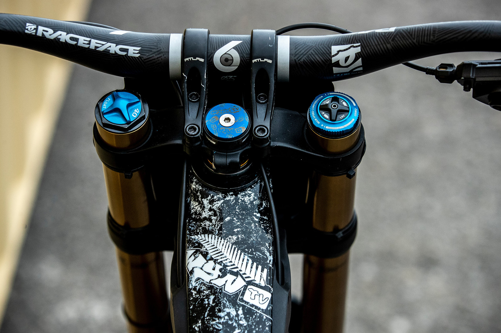 Wyn's Cockpit - GT Bicycles World Championships DH Race Bikes ...