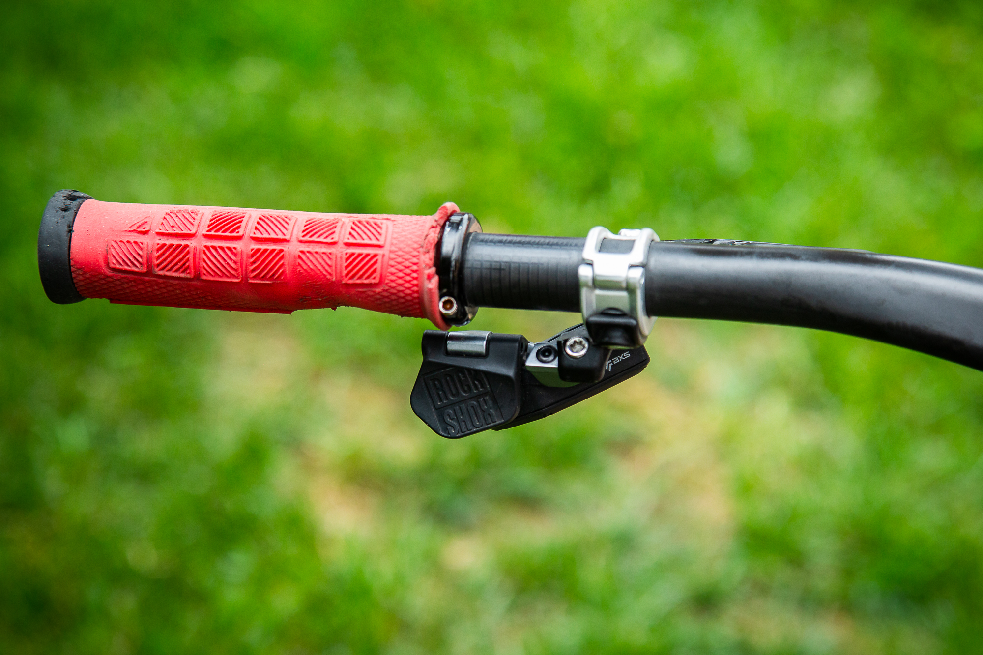 Mirand Miller's SRAM AXS Shifter Setup - PIT BITS - Enduro Trophy of ...