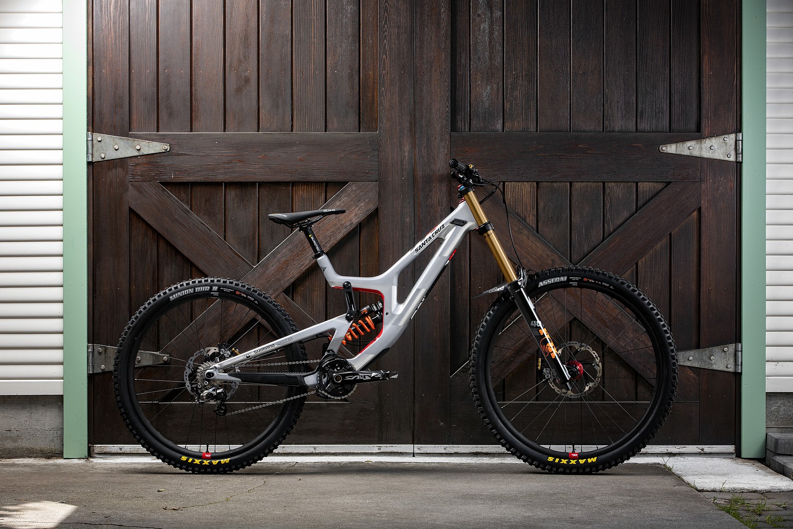 Loris Vergier's 2020 Santa Cruz V10 Race Bike - SANTA CRUZ SYNDICATE ...