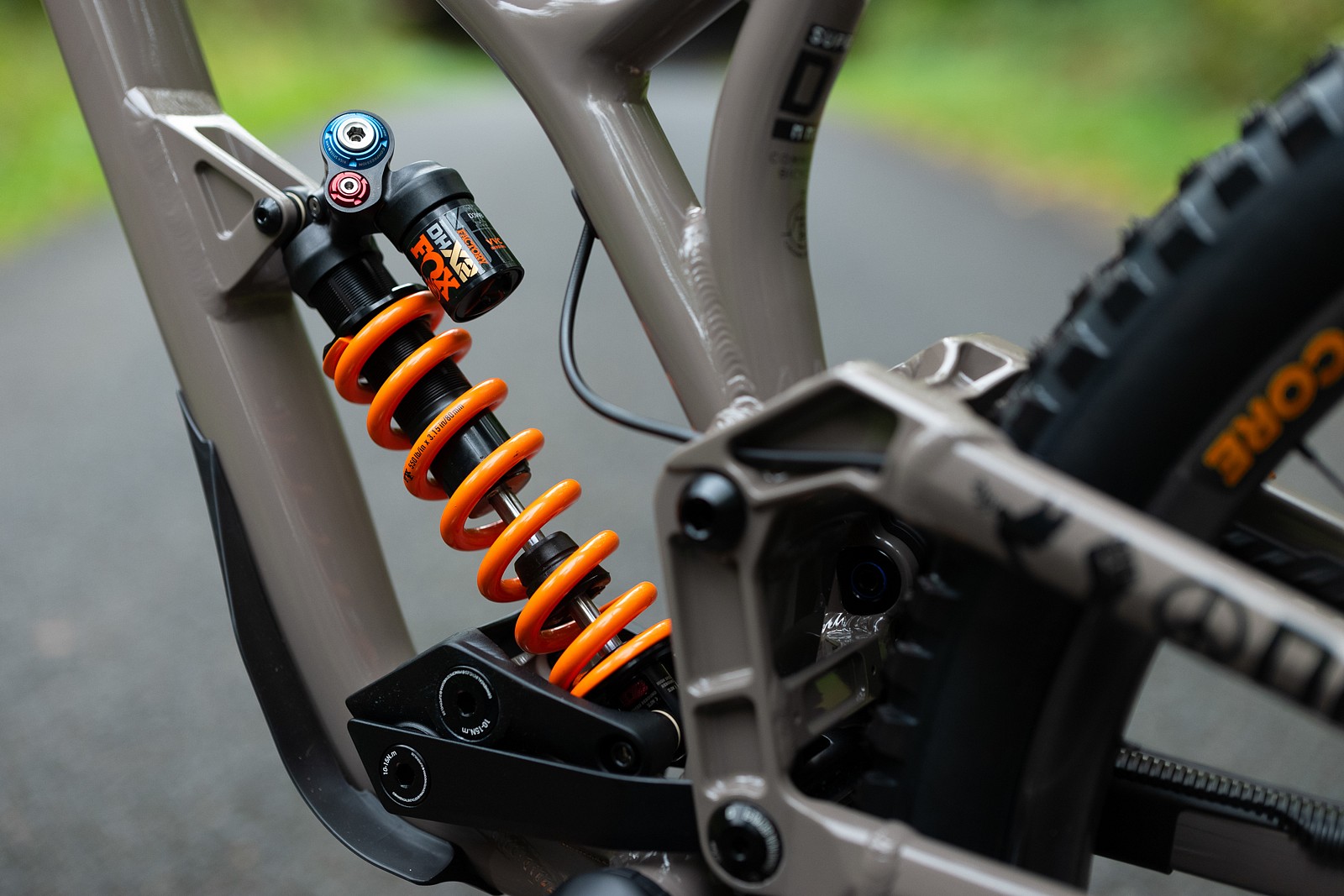 FOX DHX2 Coil Shock - WORLD CHAMPS BIKE - Commencal / 100% - Mountain ...