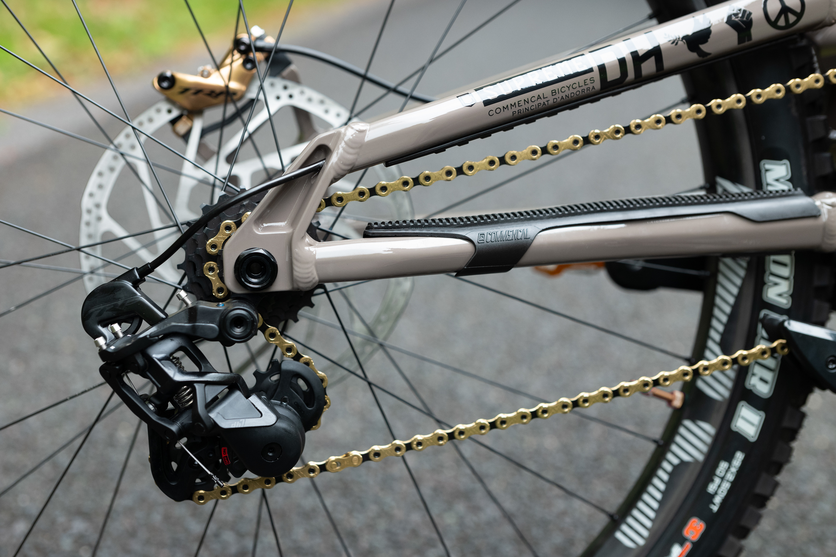 TRP DH7 Drivetrain - WORLD CHAMPS BIKE - Commencal / 100% - Mountain ...