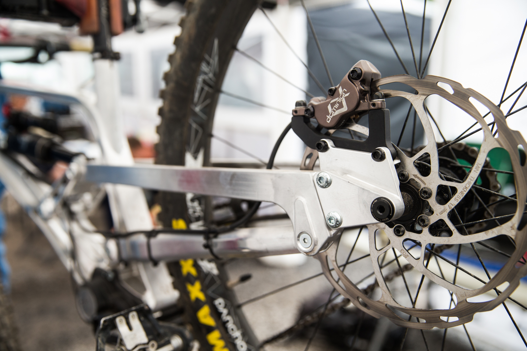 Modular Dropouts - Prototype Gamux DH Bike - Mountain Biking Pictures ...