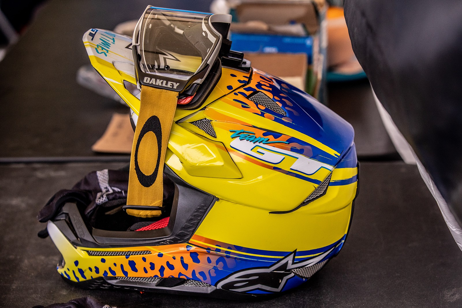 Ethan Craik's 90s lid - PIT BITS 2 - Snowshoe World Cup Downhill ...