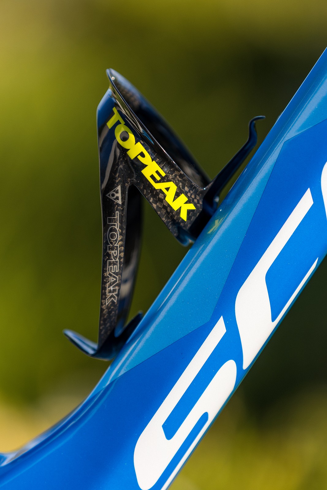 Topeak Carbon Shuttle Cage - Lars Forster's One-of-a-Kind Scott Spark ...