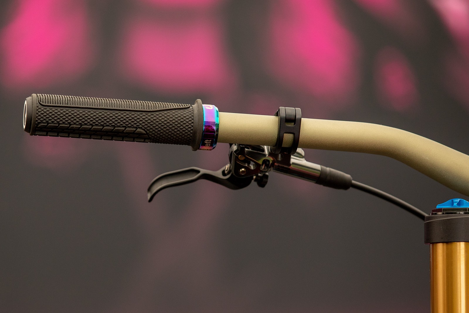 Phoebe Gale's Canyon Sender - PIT BITS 1 - Lourdes World Cup Downhill ...