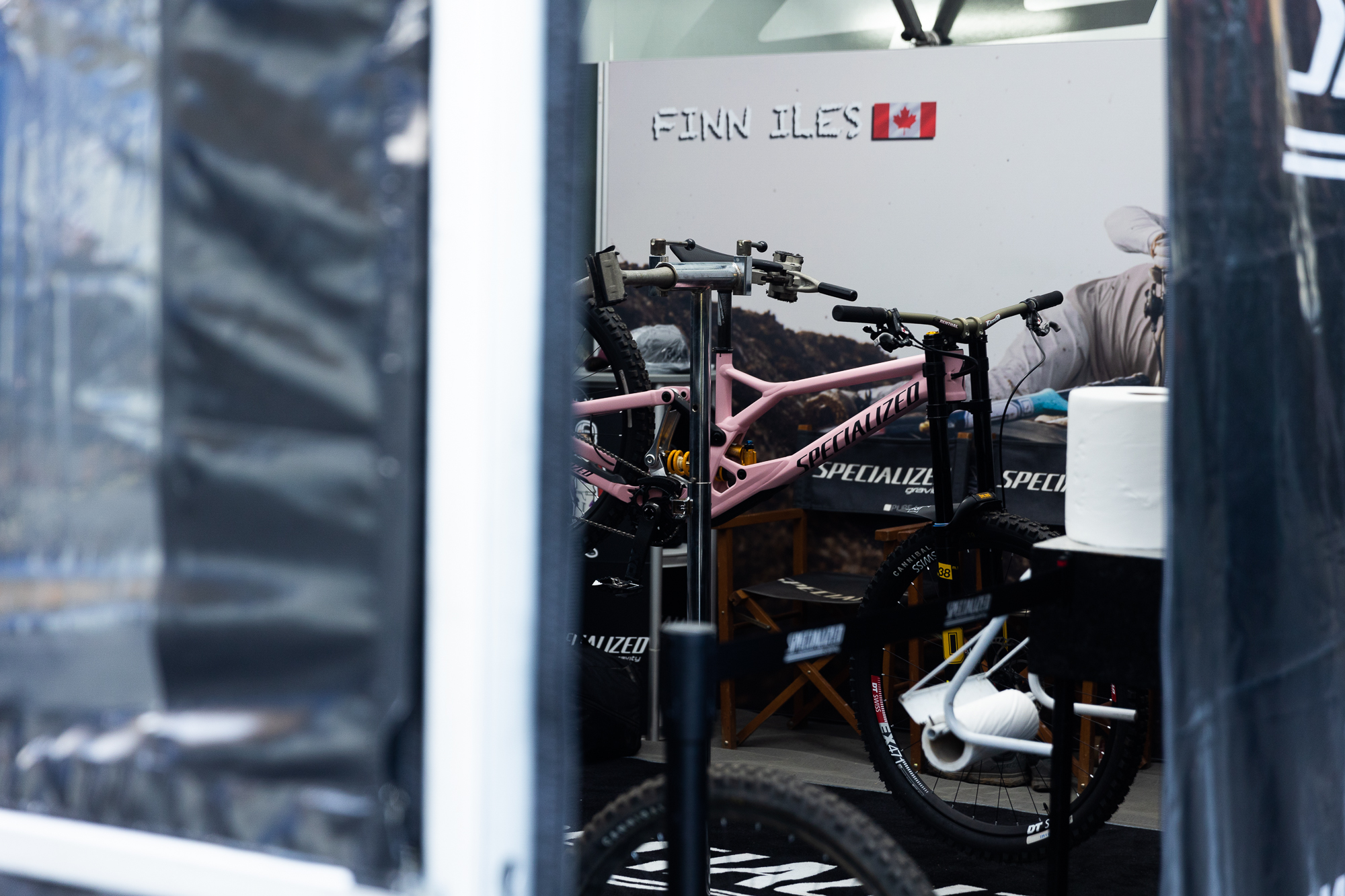 Finn's Whip - PIT BITS 2 - Lourdes World Cup Downhill - Mountain Biking ...