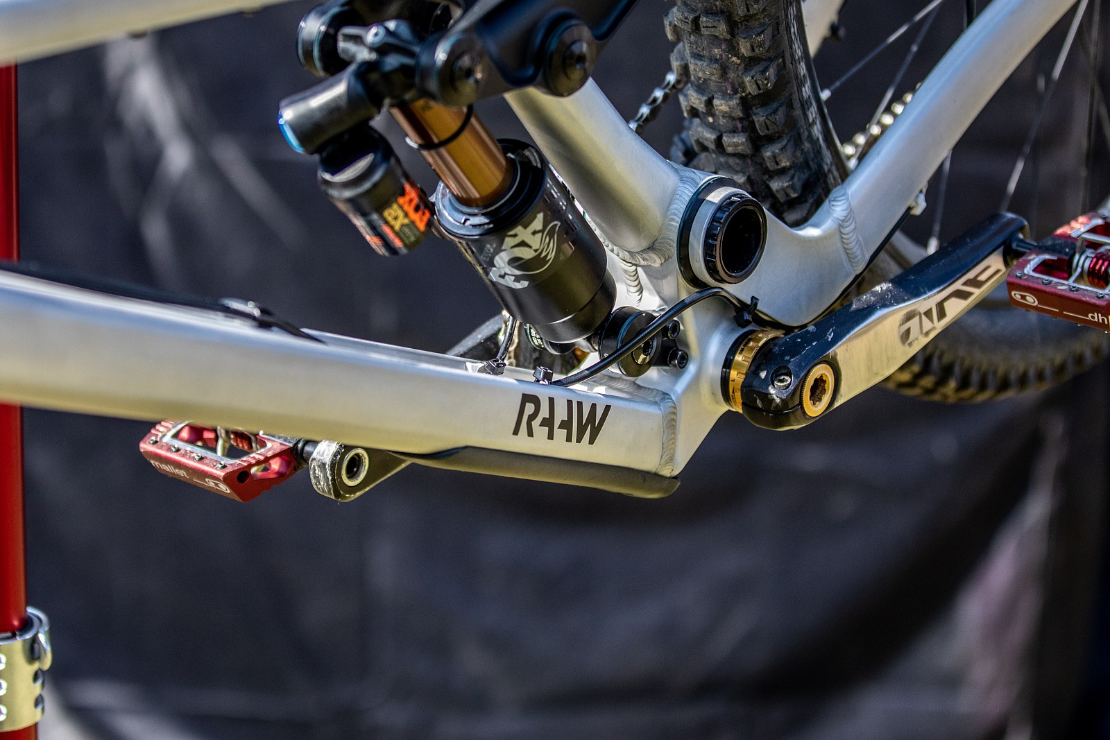 Luke Williamson's RAAW - PIT BITS 3 - Lourdes World Cup Downhill ...