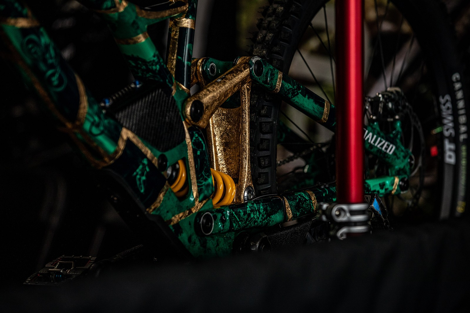 Loic Bruni's Demo - PIT BITS - Mont-Sainte-Anne World Cup Downhill - Mountain Biking Pictures ...