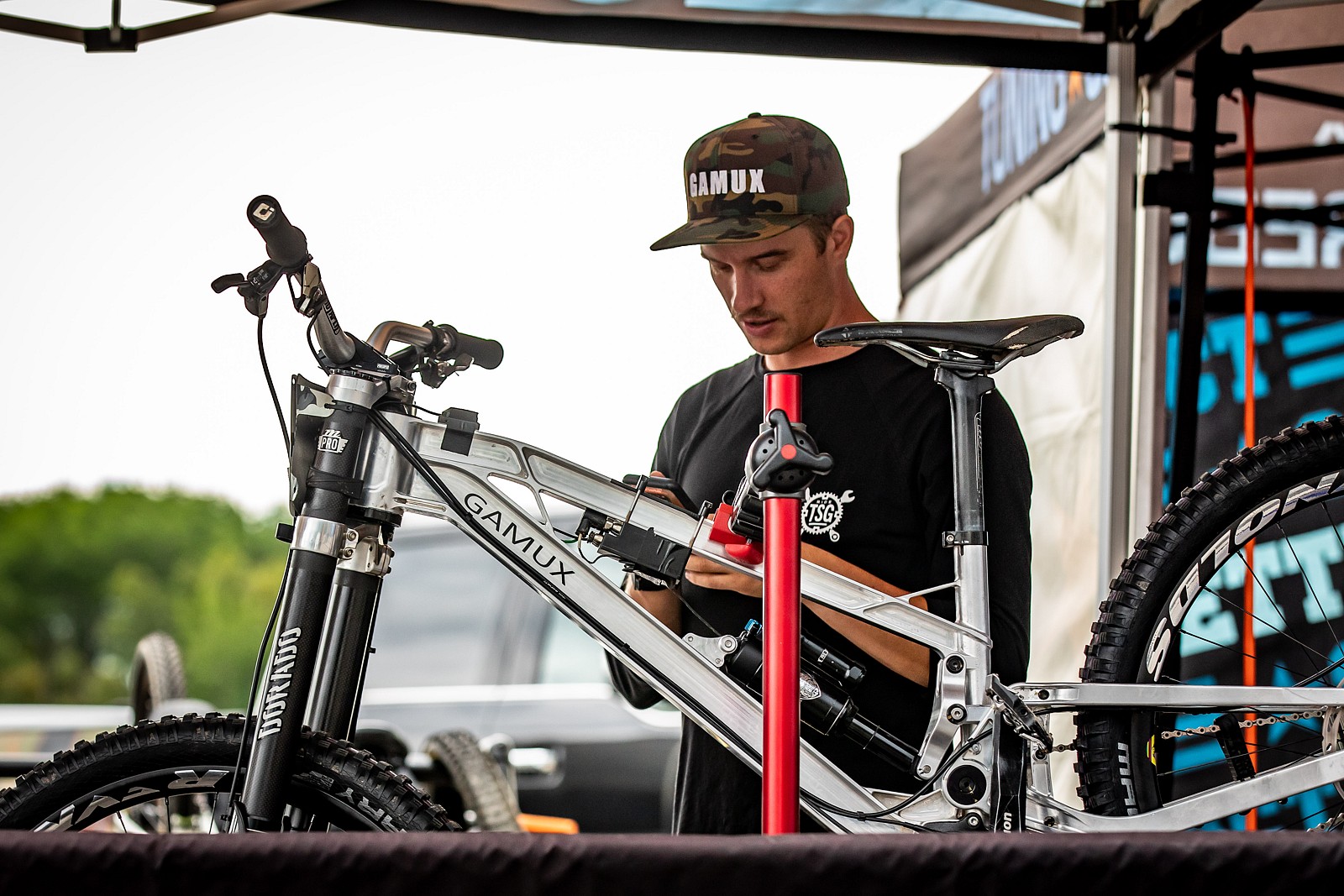 Gamux - PIT BITS - Mont-Sainte-Anne World Cup Downhill - Mountain Biking Pictures - Vital MTB