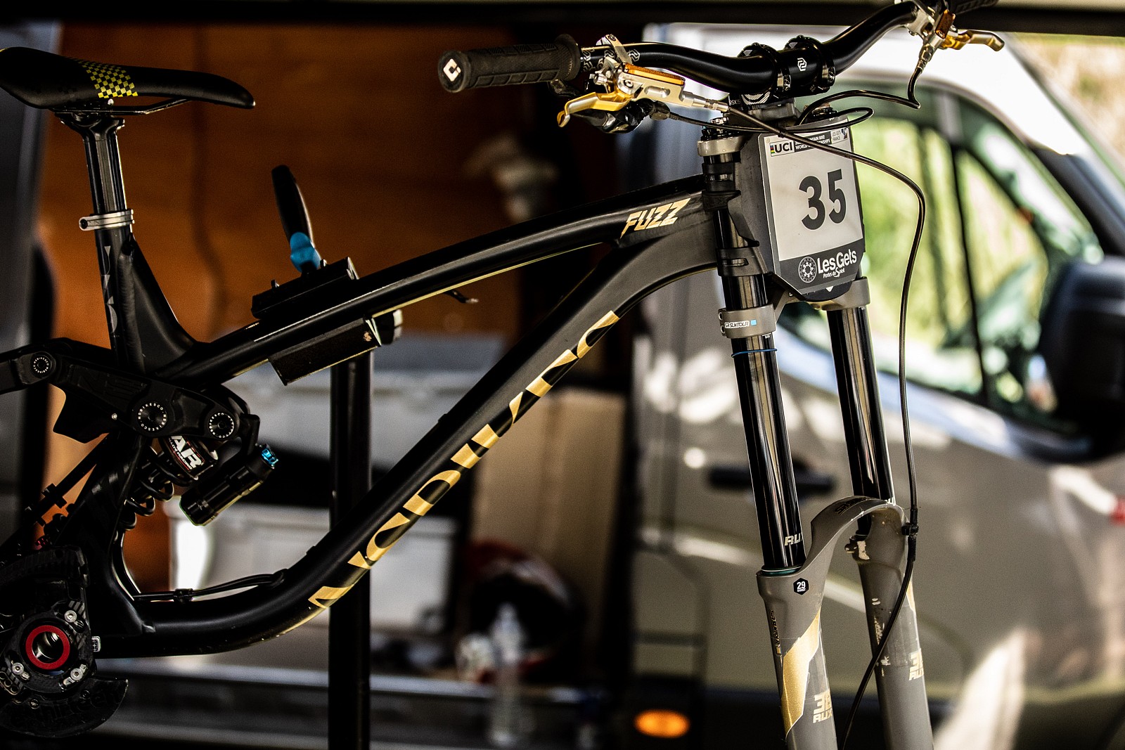 Kye A'hearn's NS FUZZ - PIT BITS - Val di Sole World Cup Downhill ...