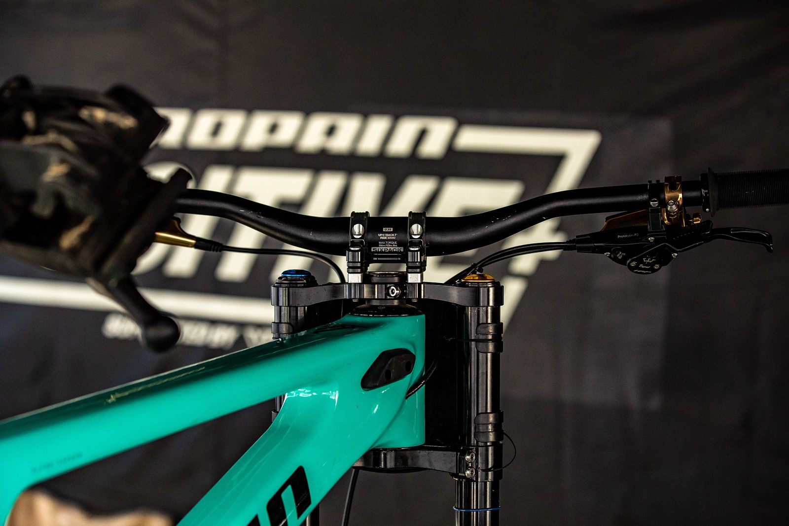 Phil Atwill's Ohlins tuned Propain Rage - PIT BITS - Val di Sole World ...