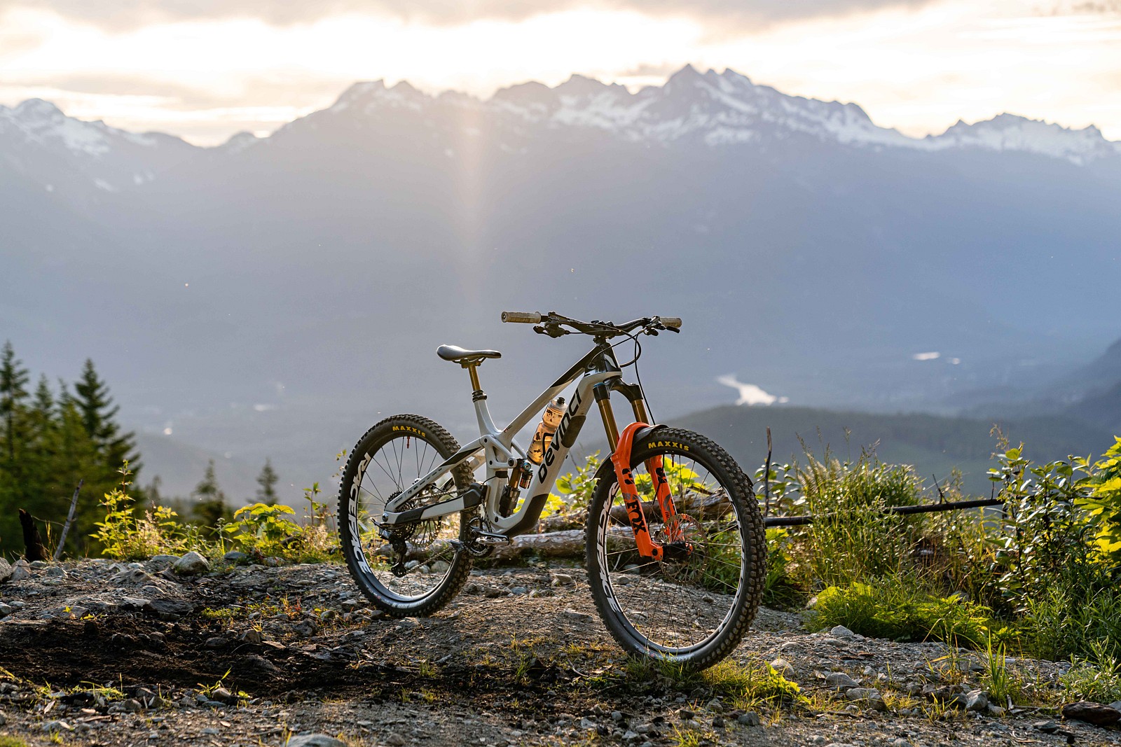 Evan Wall's Devinci Spartan HP - Pro Bike: Evan Wall's Devinci Spartan HP - Mountain Biking ...