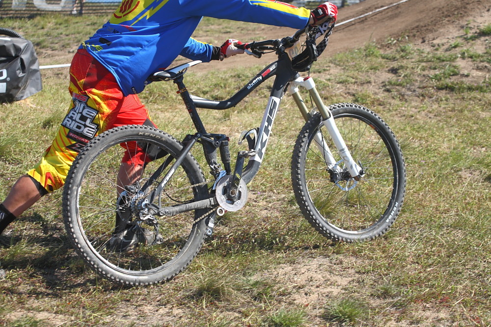 Logan Binggeli's 650b bike - Pro Dual Slalom Bikes at Sea Otter 2012 ...