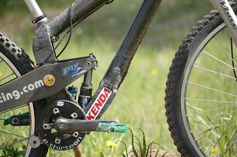 High Pivot Carbon 29er DH Bike from 2007 - BCD's Carbon 29er Downhill ...