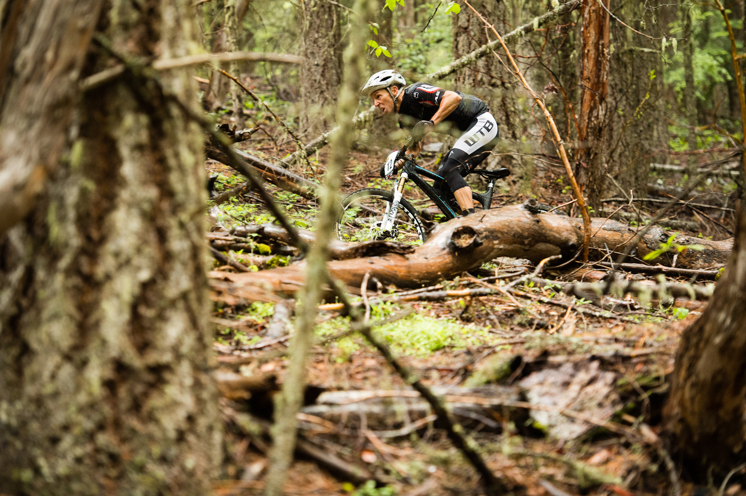 Ken Burt Railing in Ashland - 2012 Ashland Mountain Challenge ...