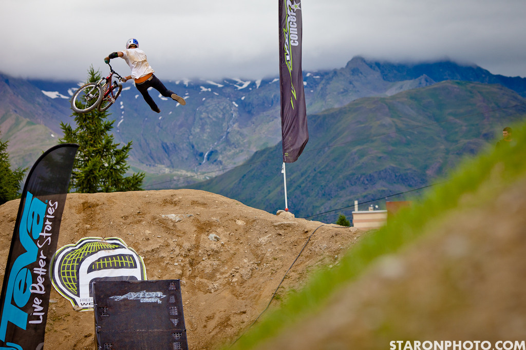 Martin Söderström Tailwhip at Les 2 Alpes - Brandon Semenuk Wins ...