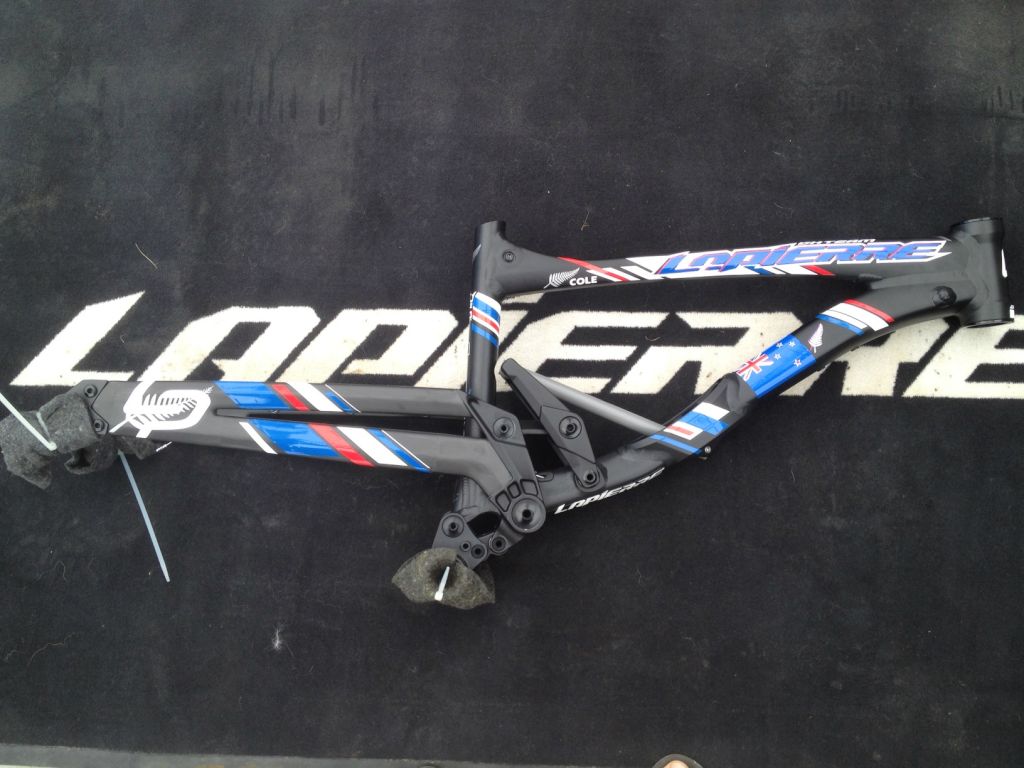 Cam Cole's Custom Lapierre for 2012 World Champs - New Kits and Gear ...