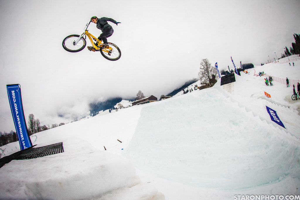 Grant Fielder - 2013 White Style - MTB Slopestyle on Snow - Mountain ...