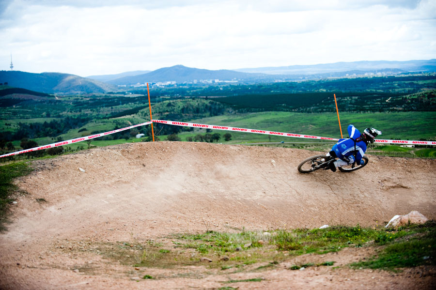 Mt Stromlo Downhill track - Ben Cory wins the 2010 Australian National ...