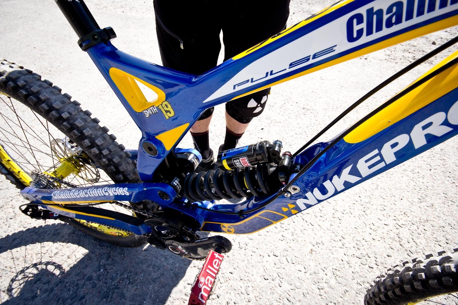 Joe Smith's Clean Nukeproof Pulse Graphics - 24 Pro DH BIkes from Fort ...