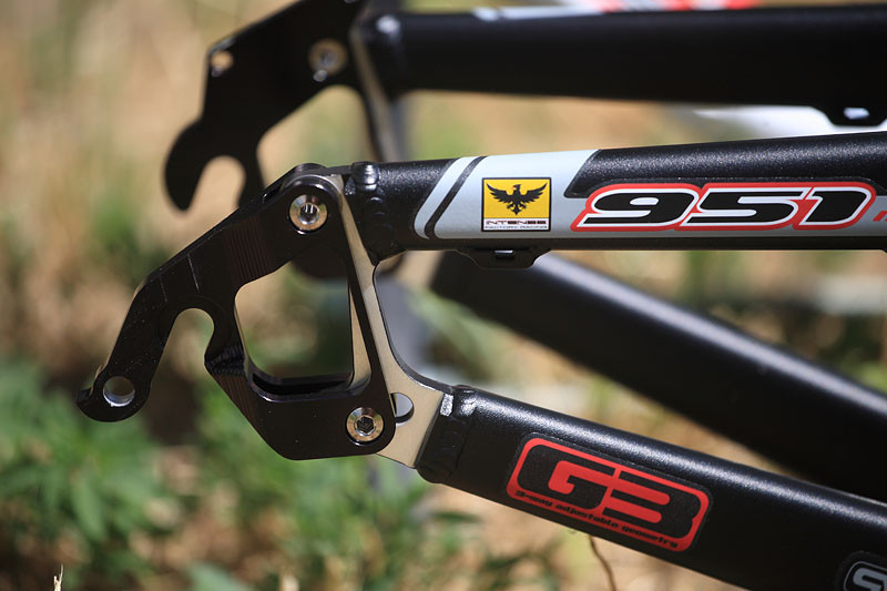 G3 Dropout design to adjust head angle and bb height - Intense 951 ...