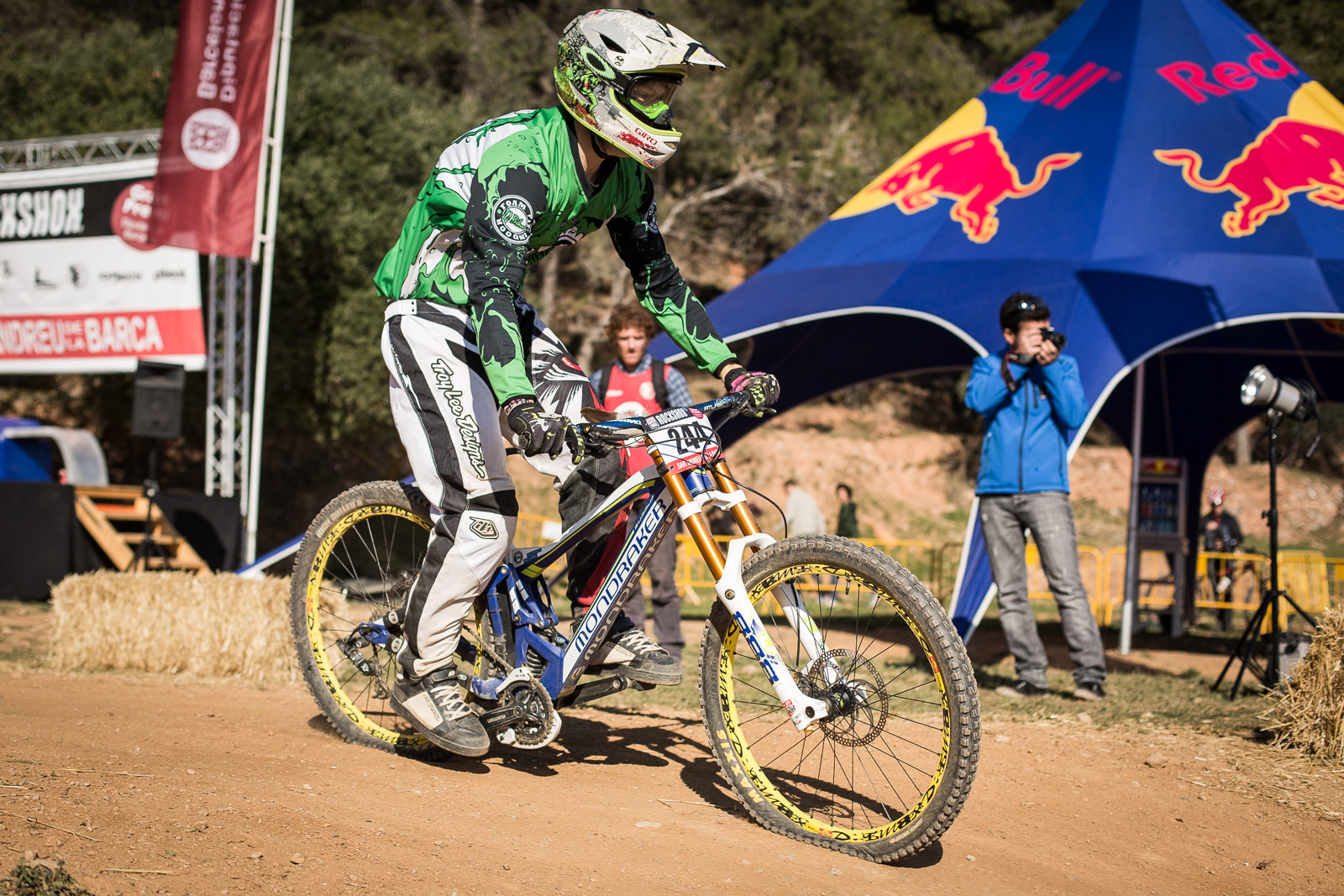 Slack Head Angle Pros and Cons - Flat Landing Fails or Casing Carnage ...