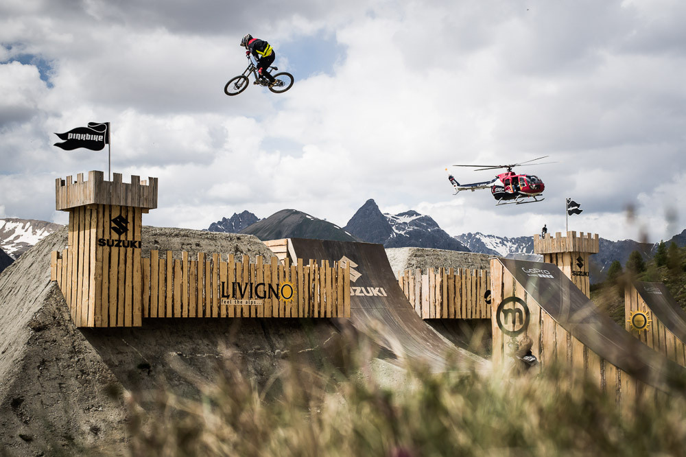 Suzuki Nine Knights Finals Banger Action - Sam Reynolds Blasting ...