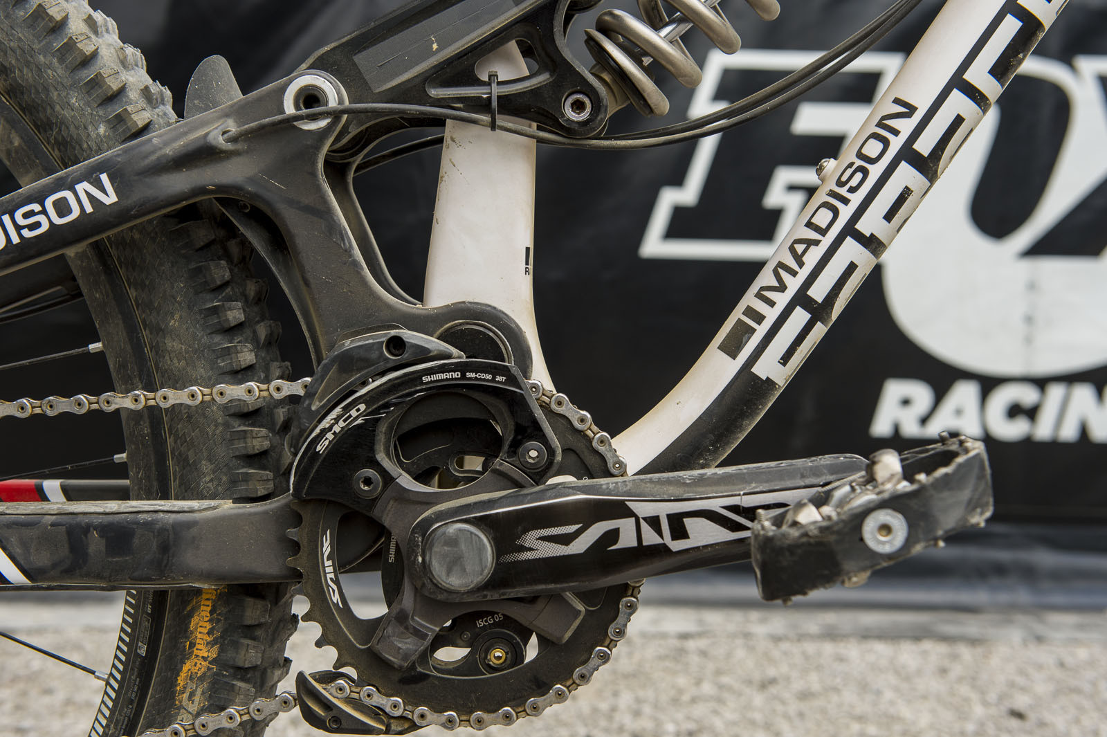 Shimano Saint Cranks on Sam Dale's Saracen DH 27.5 - Sam Dale's Saracen ...