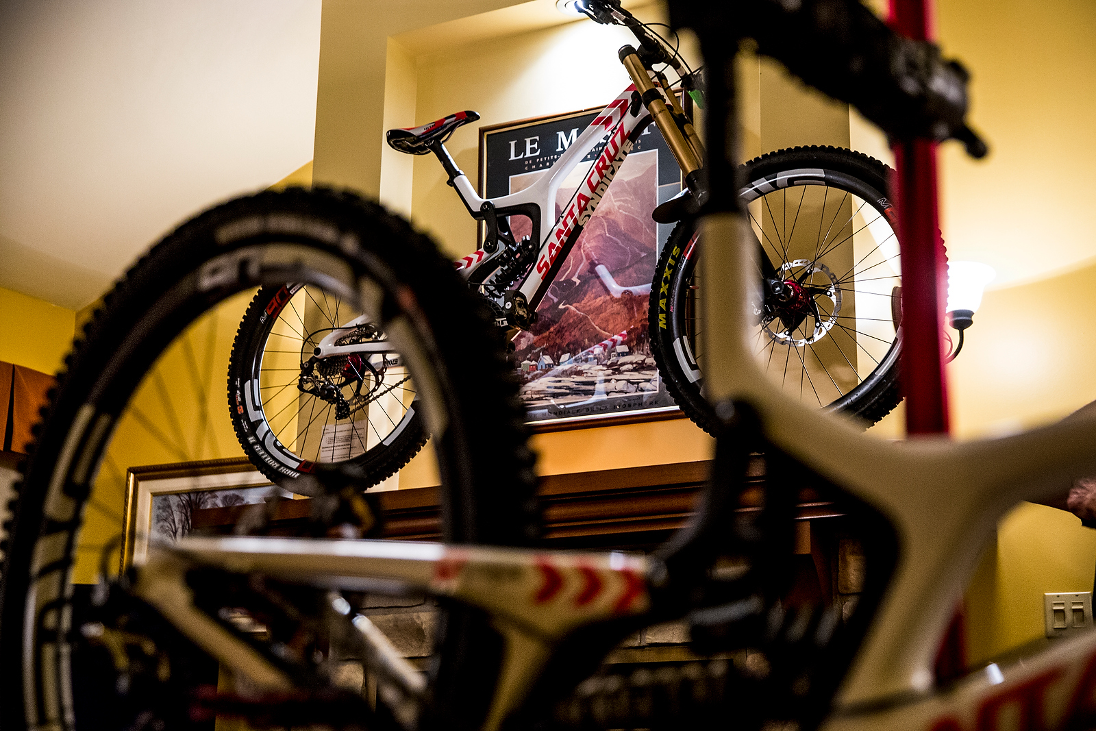 PIT BITS Mont Sainte Anne - Santa Cruz Syndicate V10c 27.5 in the Wild ...