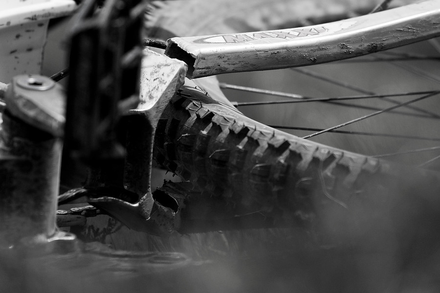 Broken bike at Fort William - 2010 Fort William World Cup, Day 2 ...