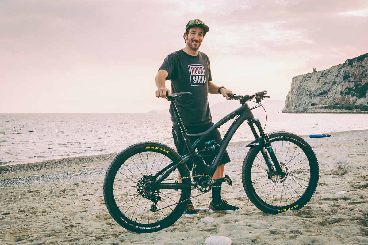 Jon Cancellier with his Yeti SB5c - PIT BITS - Enduro World Series ...