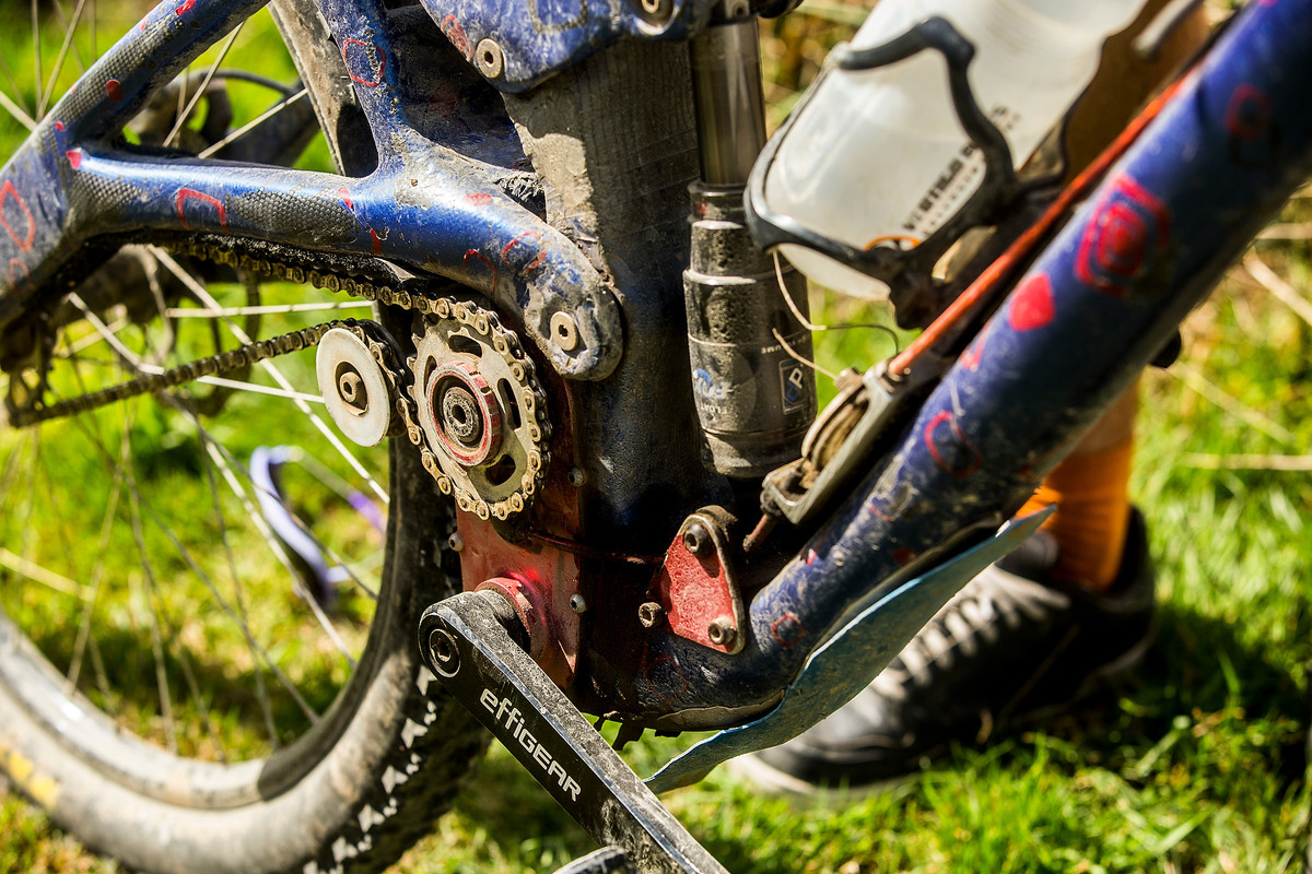 Effigear with Handmade Carbon Enduro Bike - DIY Carbon Gearbox Enduro ...