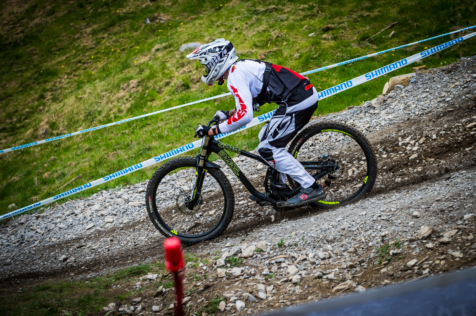 Commencal Supreme V3 G-Out Project - Lourdes World Cup - G-Out Project ...