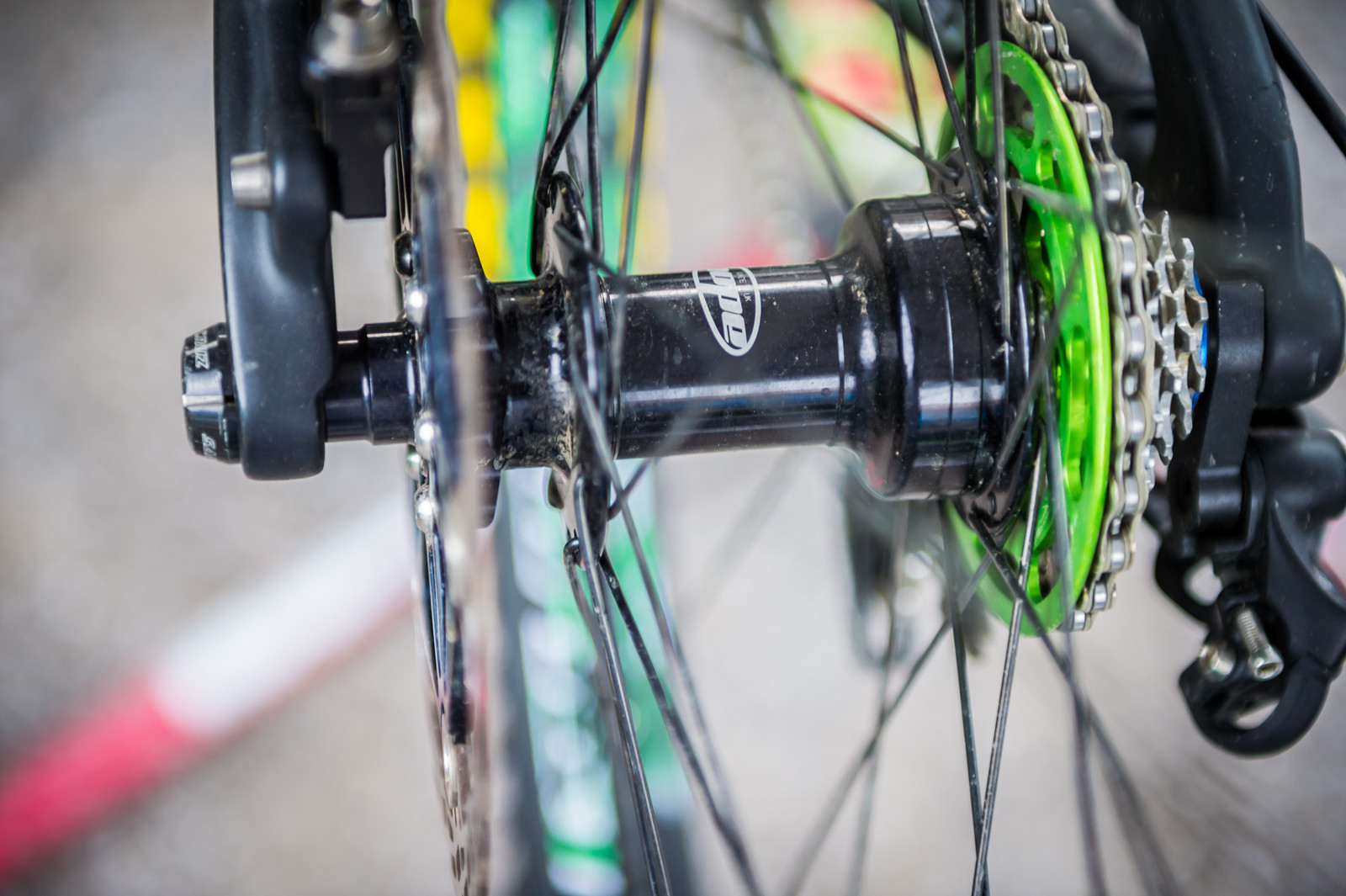 Prototype Hope Hubs and Rims - PIT BITS - Leogang World Cup Downhill ...