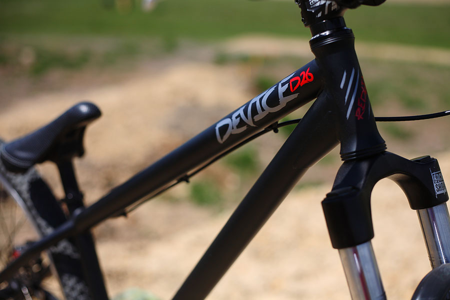 Redline Device D26 Frame Features - Bike Check: Redline Device D26 ...