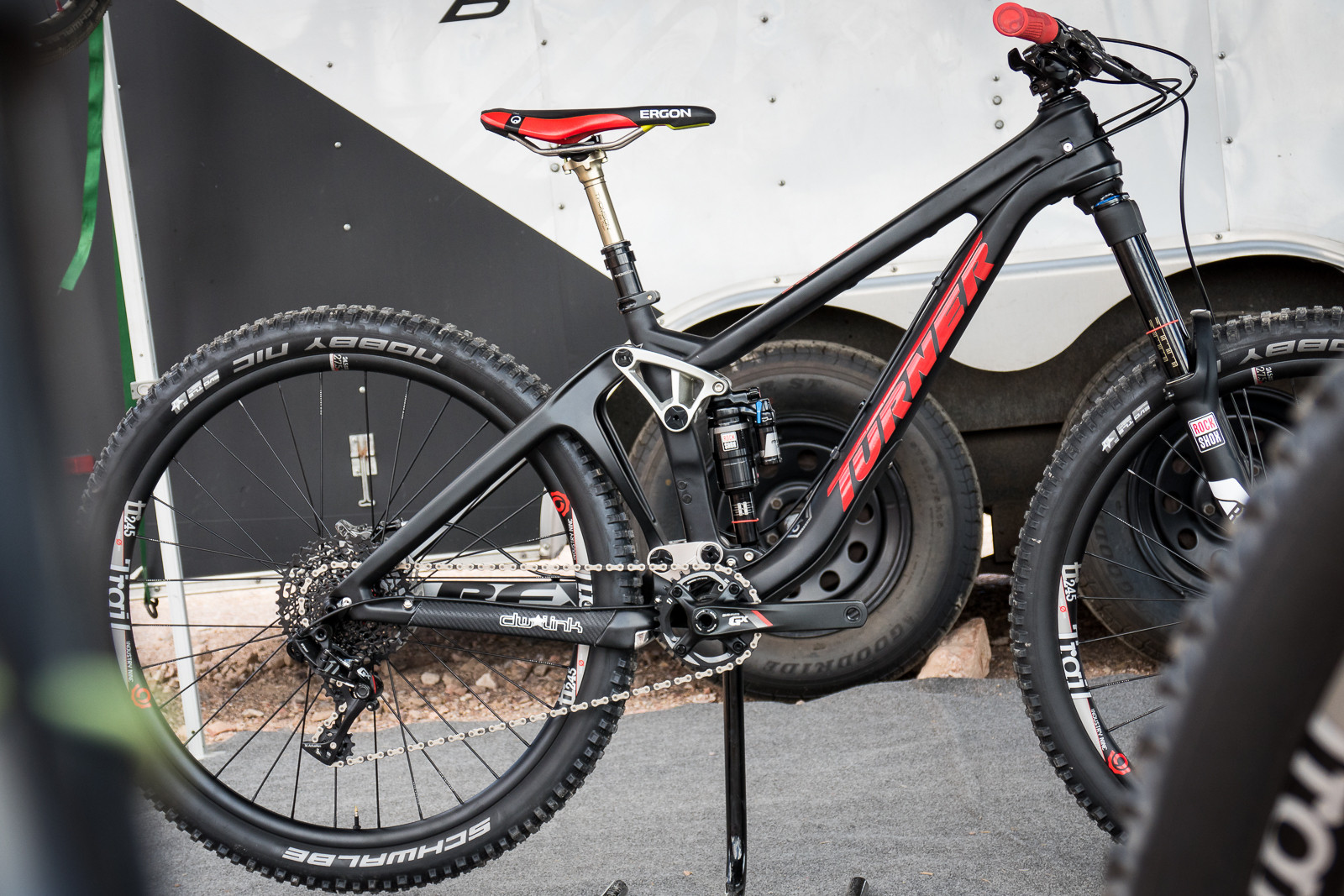 2016 Turner RFX 4.0 Carbon - 2016 Trail and Enduro Bikes at Interbike ...