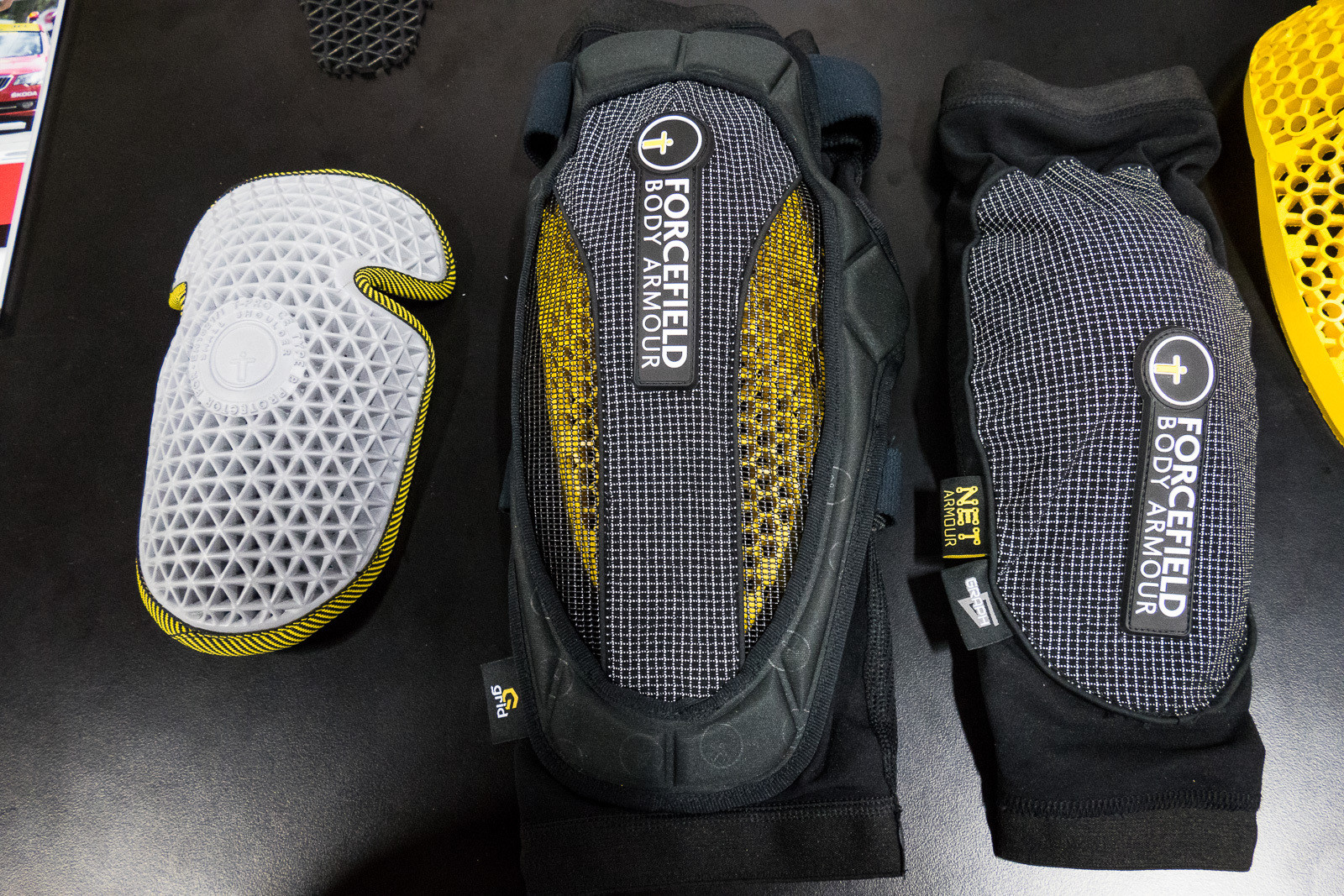 Forcefield Grid and Graph Kneepads - 2016 Protective Gear and Apparel ...