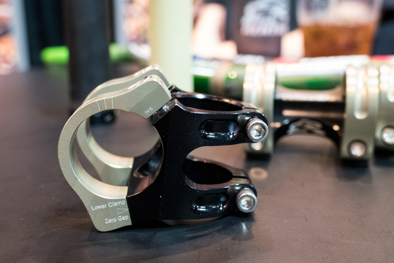 31mm Renthal Apex Stem And Ultra Tacky Grips 2016 Bike Components At Interbike Mountain 31mm-renthal-apex-stem-and-ultra-tacky-grips-2016-bike-components-at-interbike-mountain
