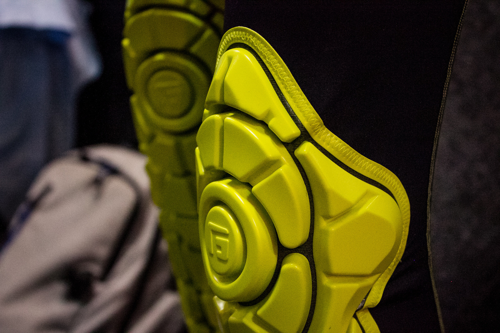 G-Form Women's Protection - 2016 Women's Bikes and Gear at Interbike ...