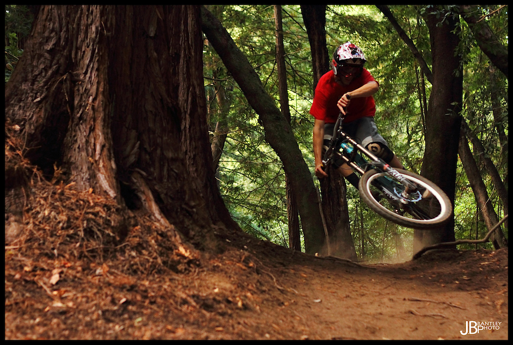 Berm slidin da berm - Iggz - Mountain Biking Pictures - Vital MTB