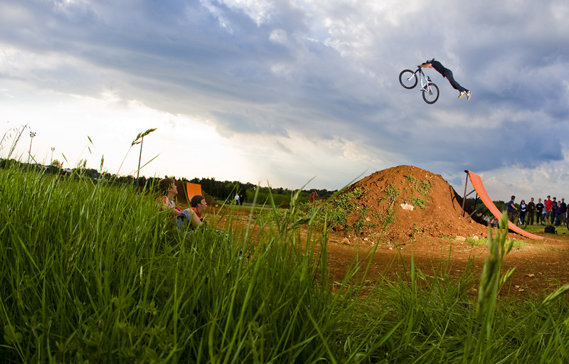 Superman - Jockey - Mountain Biking Pictures - Vital MTB