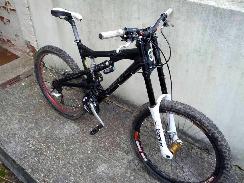 Yeti - awesomebike - Mountain Biking Pictures - Vital MTB