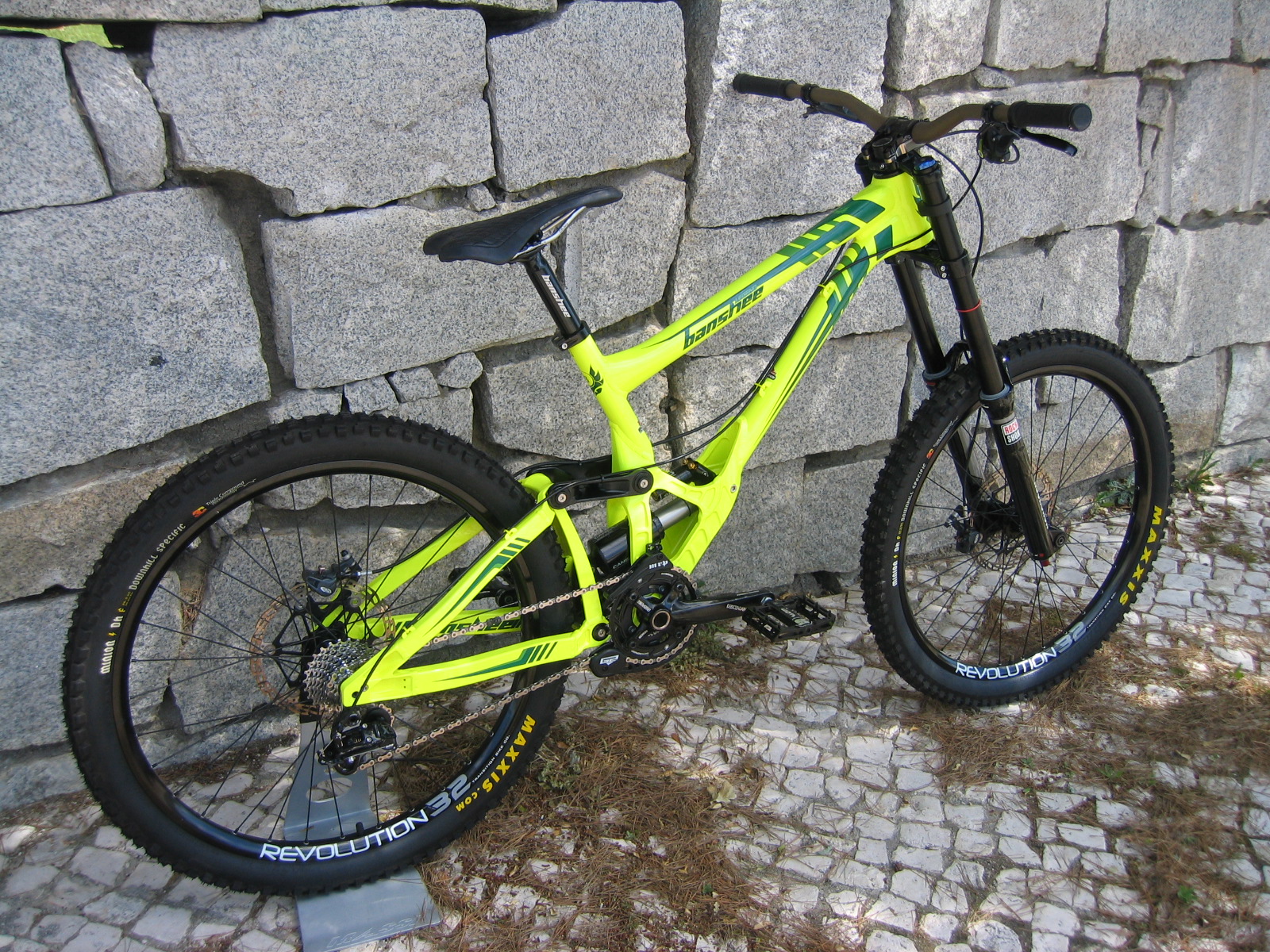 My BANSHEE Legend - Villas's Bike Check - Vital MTB