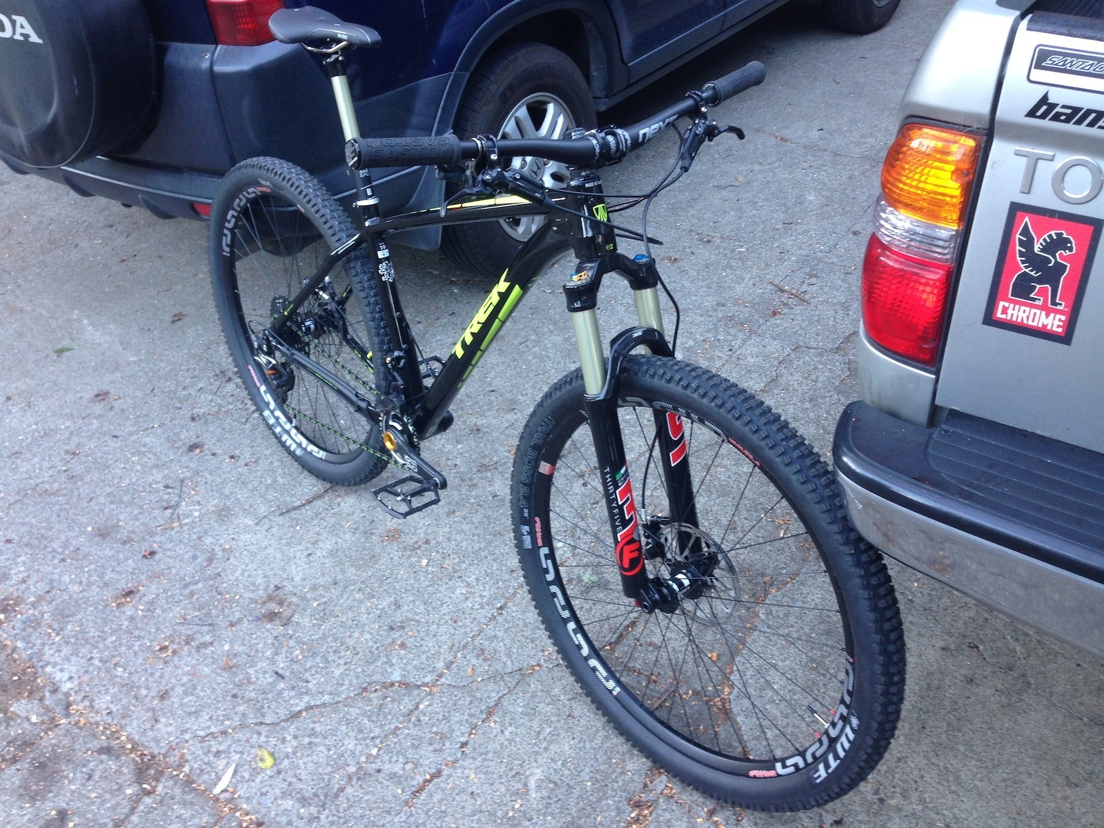 Custom Trek Stache - Ellipsis's Bike Check - Vital MTB