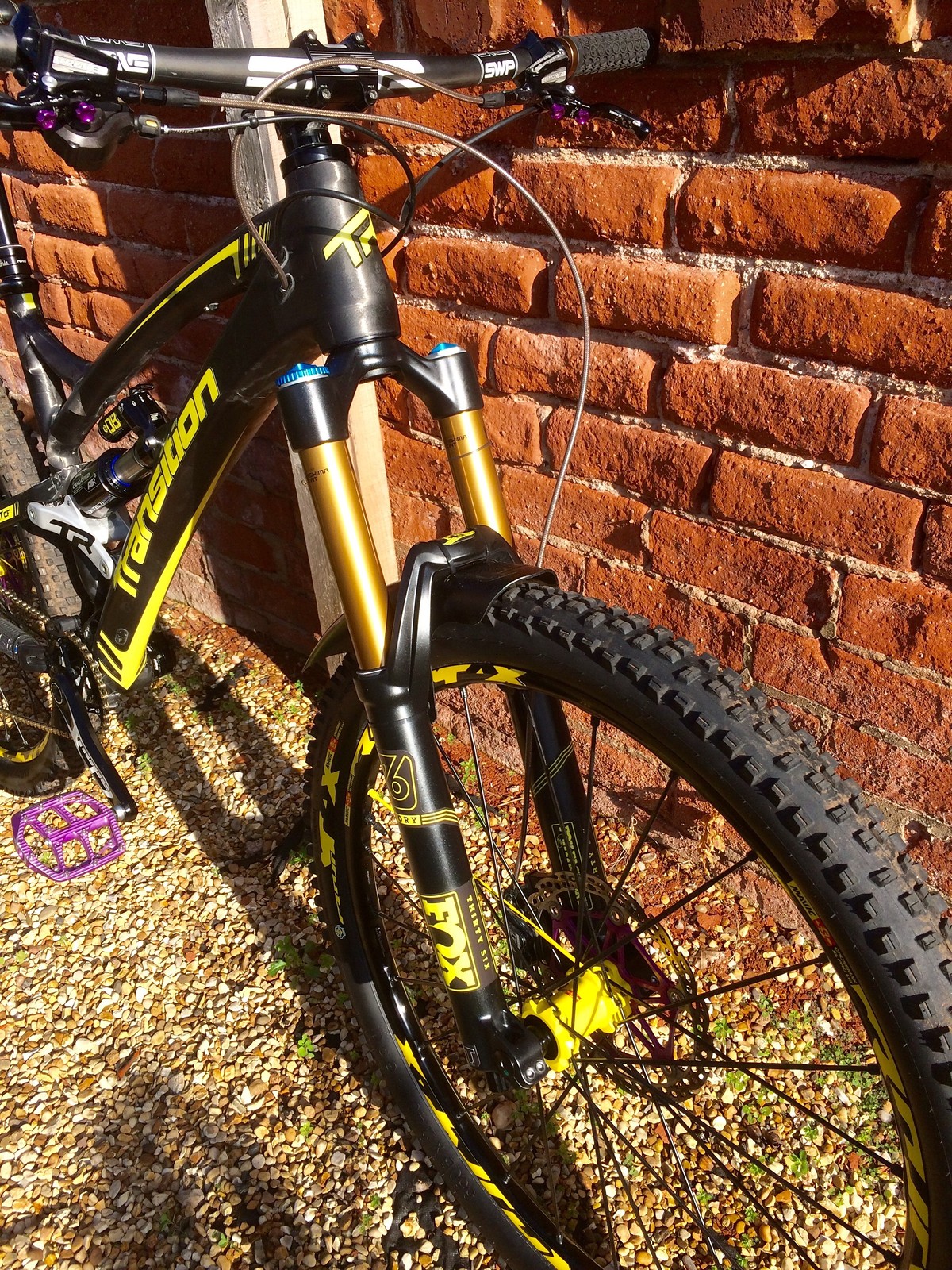 Transition Covert Custom 650b Bare Carbon - fisha's Bike Check - Vital MTB